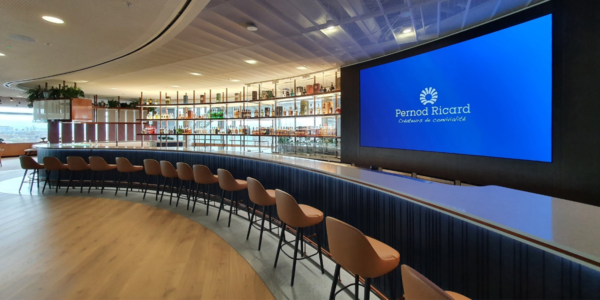 proAV trägt dazu bei, vollständig drahtlose Konferenzen in die Zentrale von Pernod Ricard zu ...